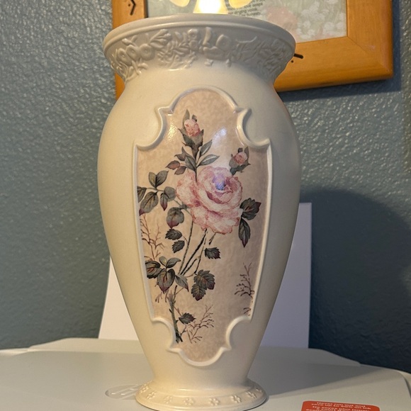 FTD | Accents | Floral Cream Vase With Pink Rose Design | Poshmark